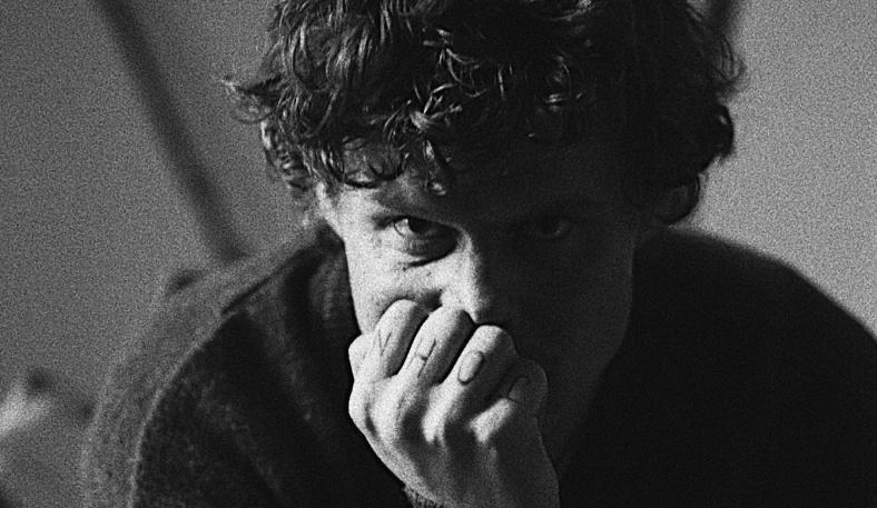 Premiere: John Tennyson – Forgotten Dreams | TROUBLE JUICE